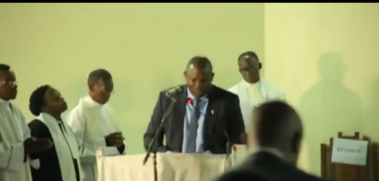 ADEPR: Nyuma yo kugaragara mu gitambo cya Misa, Pasiteri isaie ngo ...